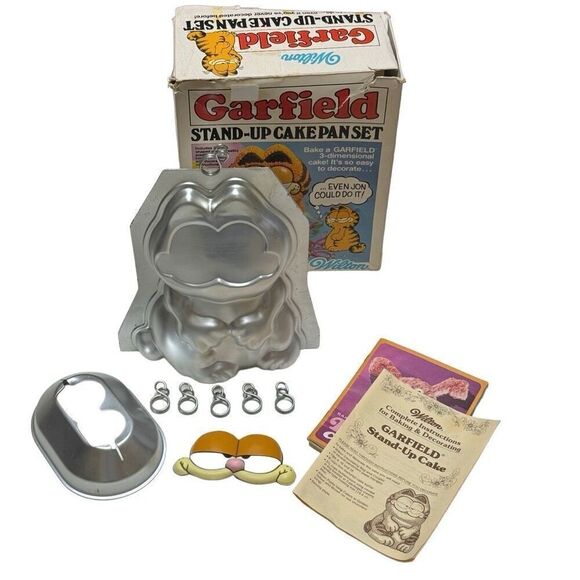 Wilton | Kitchen | Garfield 3d Cake Makingkit Complete Wilton Stand Up ...